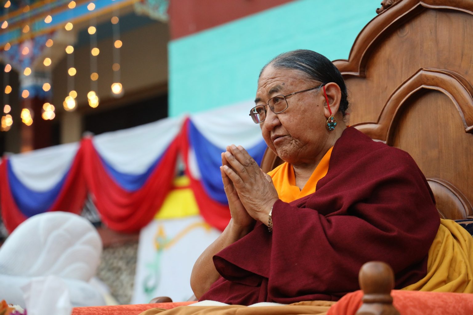 His Holiness the Sakya Trichen (the 41st Sakya Trizin) – The Sakya ...
